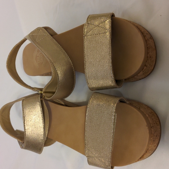 True Craft | Shoes | True Craft Sandals | Poshmark